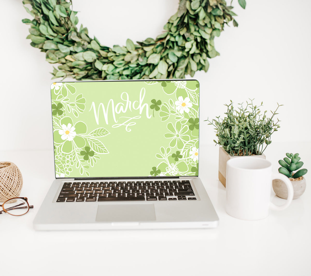 FREE March Desktop Background & Lockscreen – Pen & Paint